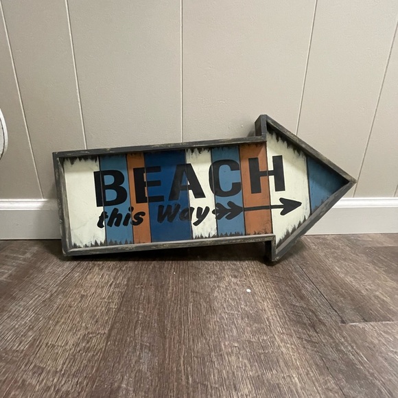 Wall Decor | Beach This Way Arrow Sign | Poshmark